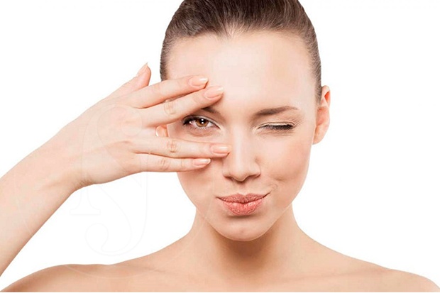 ¿Por qué nos salen ojeras? Los mejores tips para eliminarlas. - DermaMedic